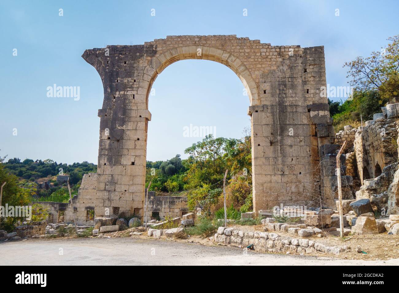 Massive arch hi-res stock photography and images - Alamy