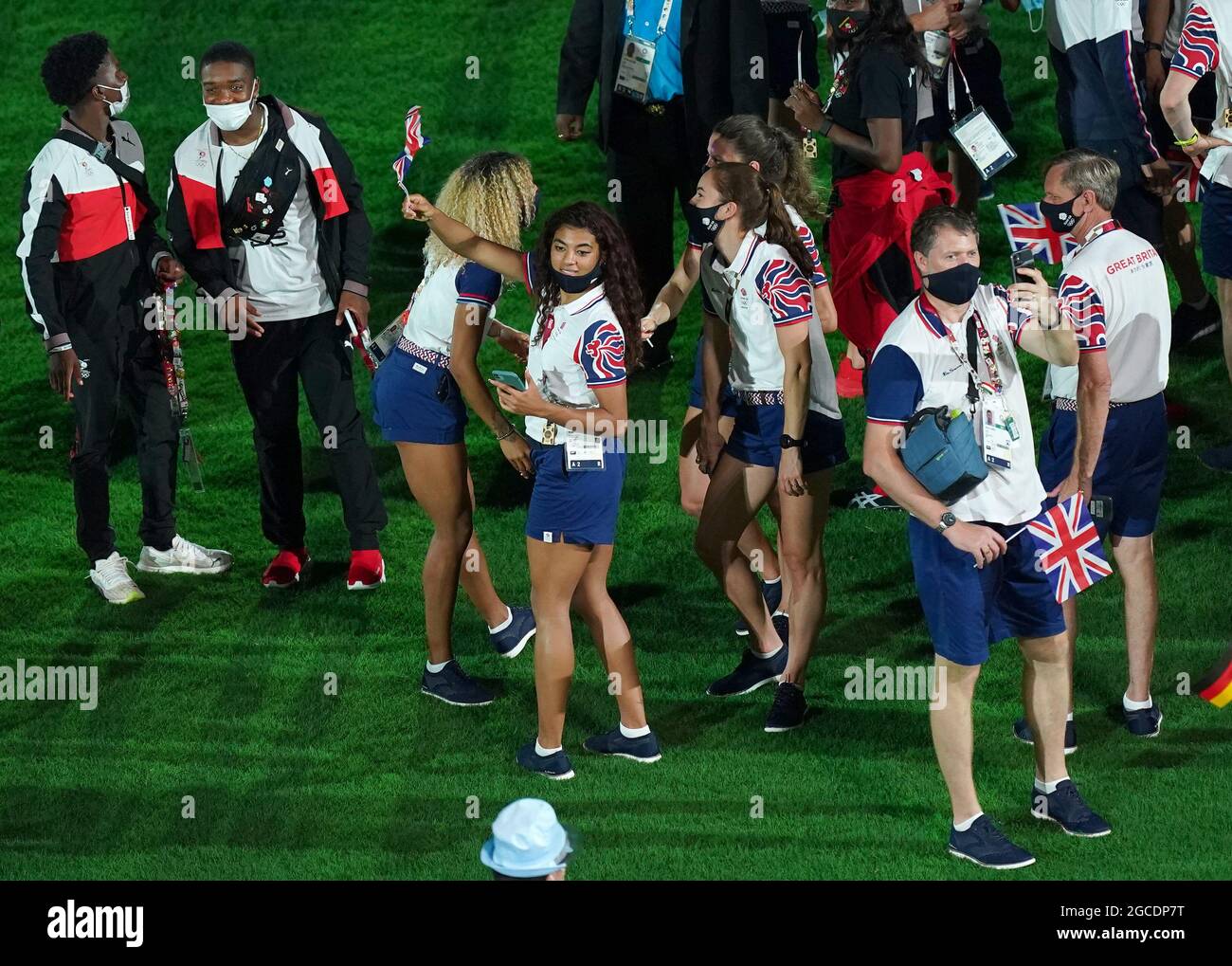 Great Britain's Nicole Yeargin (centre) during the closing ceremony of ...