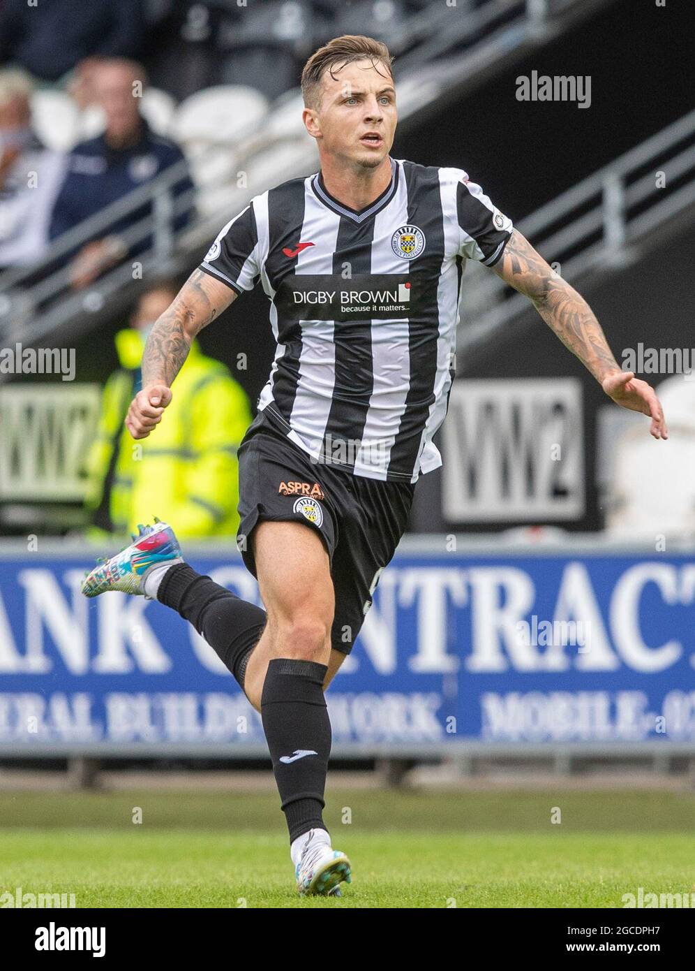 St Mirren's Eamonn Brophy during the cinch Premiership match at The ...