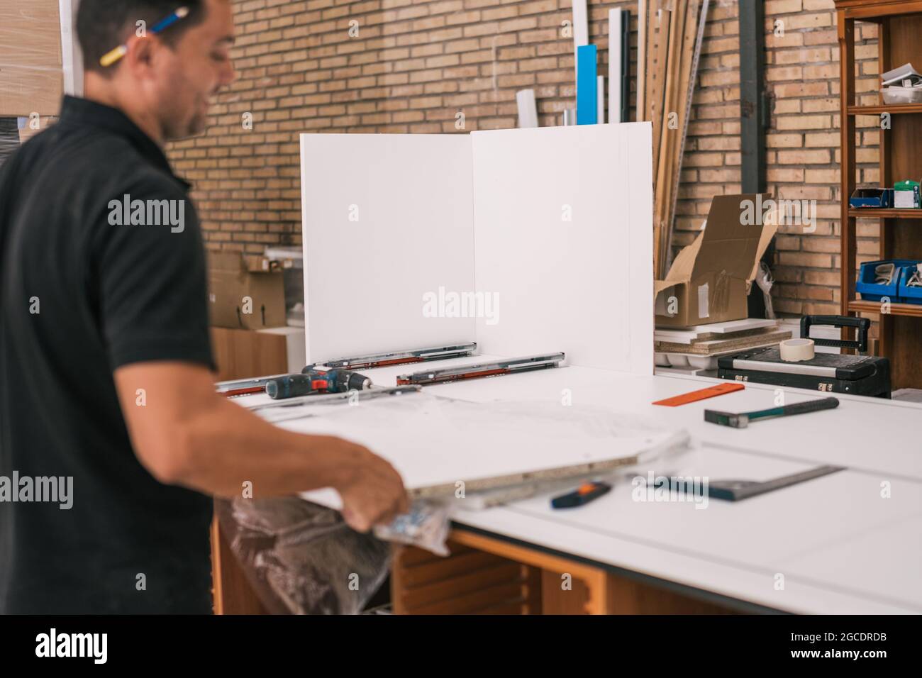 Kitchen furniture hi-res stock photography and images - Alamy