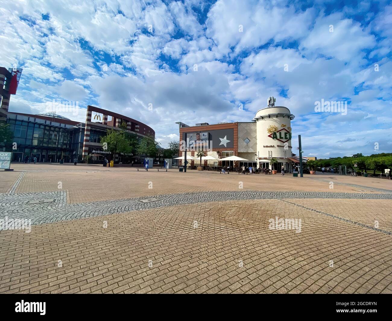 Shopping mall centro oberhausen hi-res stock photography and images - Alamy
