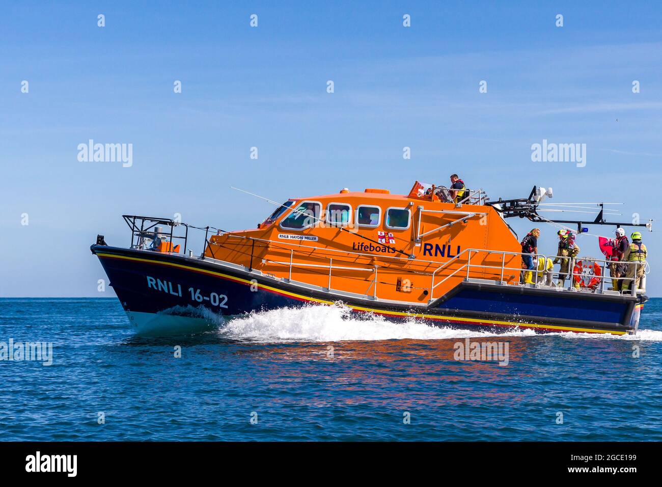 Rnli tenby lifeboat station hi-res stock photography and images - Alamy