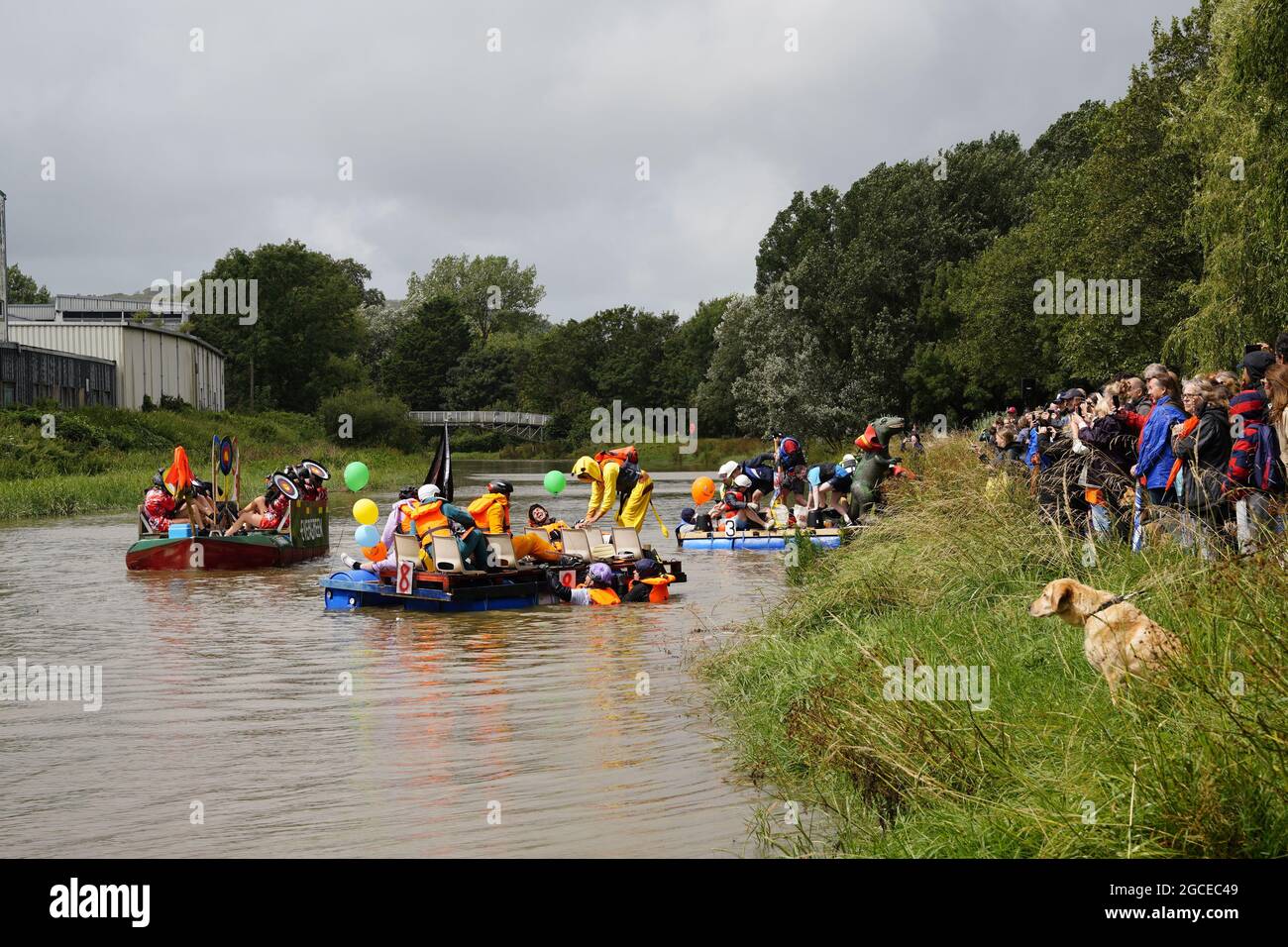 Home made raft hi-res stock photography and images - Alamy