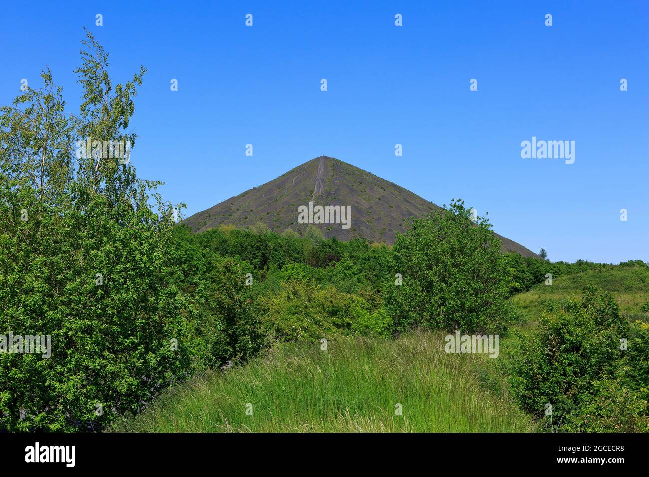 Slag pile hi-res stock photography and images - Alamy
