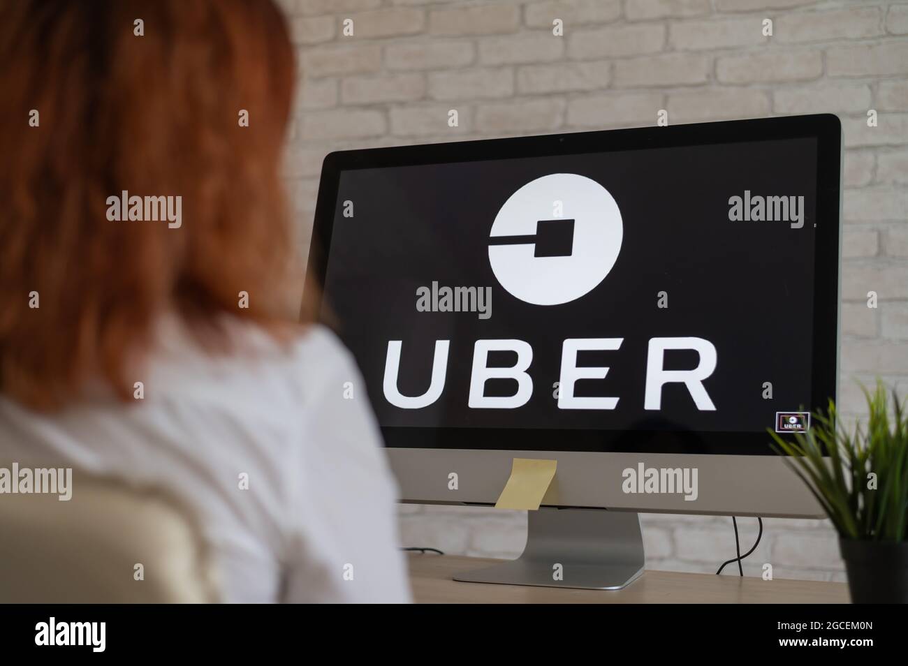 Uber driver and woman hi-res stock photography and images - Alamy