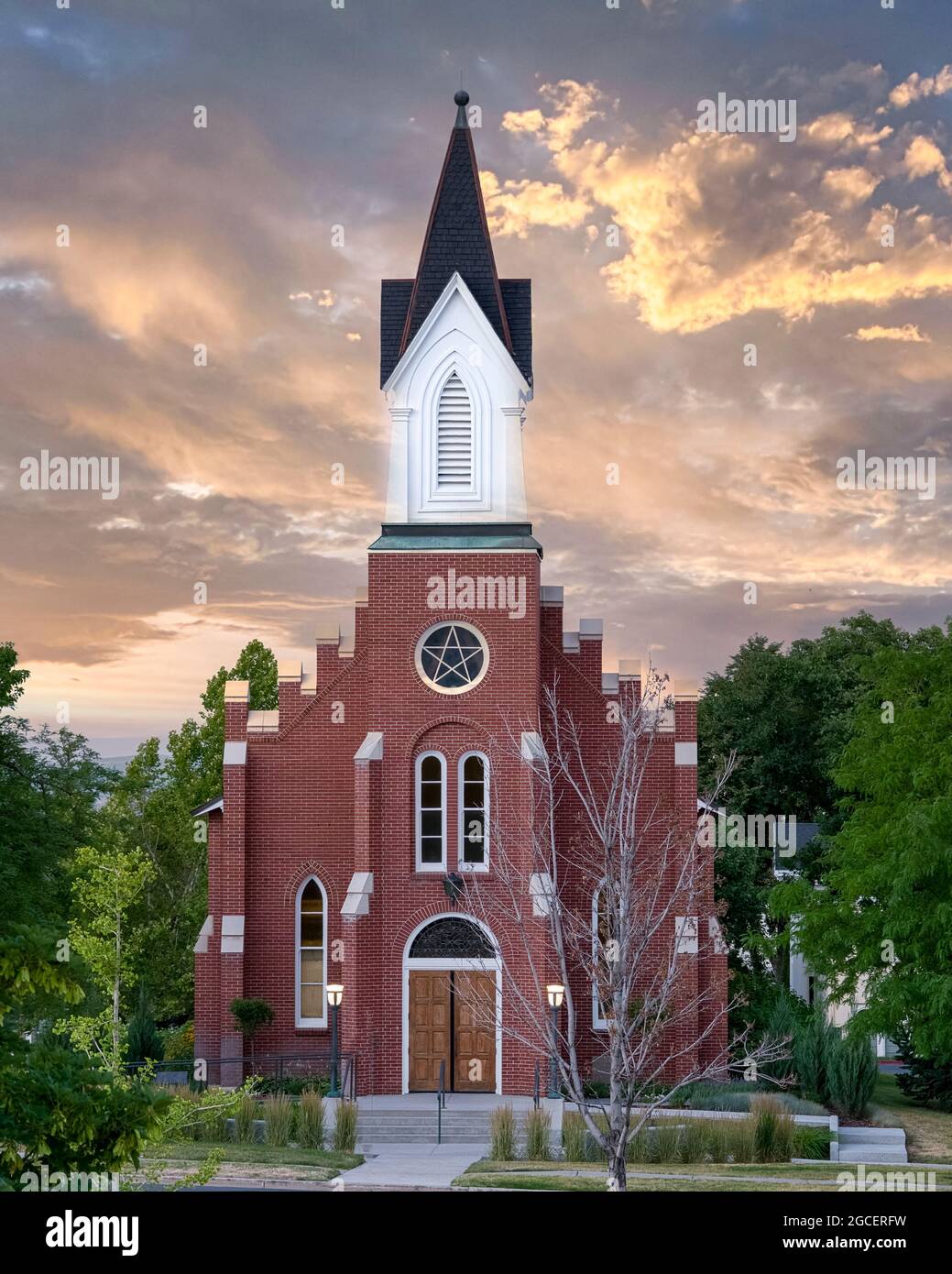 Morning colors hi-res stock photography and images - Alamy