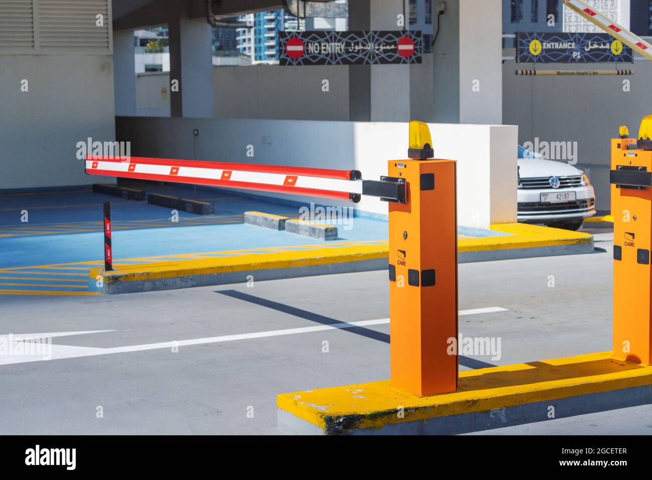 Automatic gate arm hi-res stock photography and images - Alamy