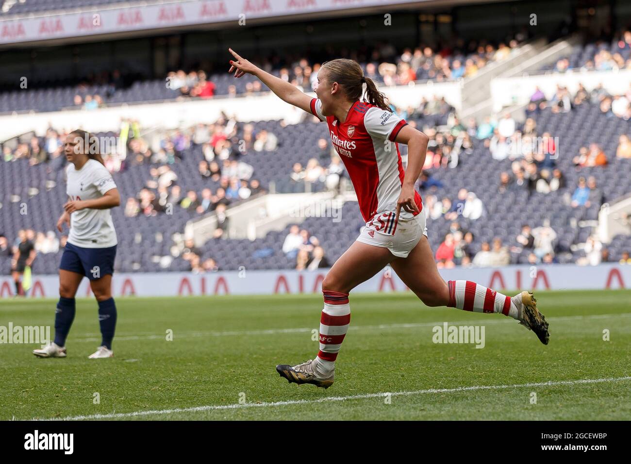 London, UK. 08th Aug, 2021. Alex Hennessy of Arsenal celebrates after ...