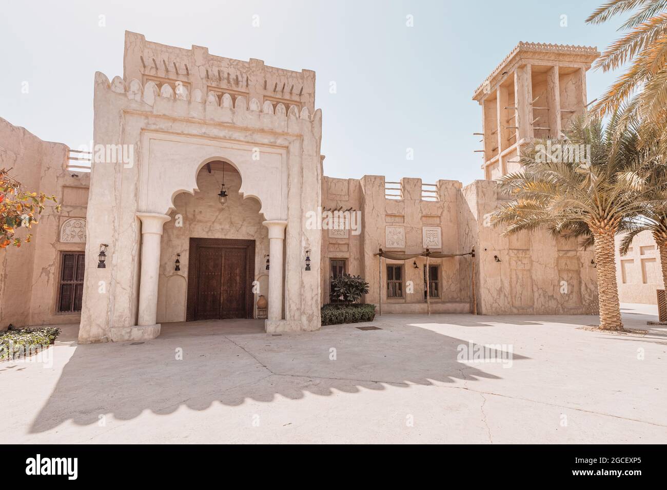 Dubai shindagha heritage village hi-res stock photography and images ...