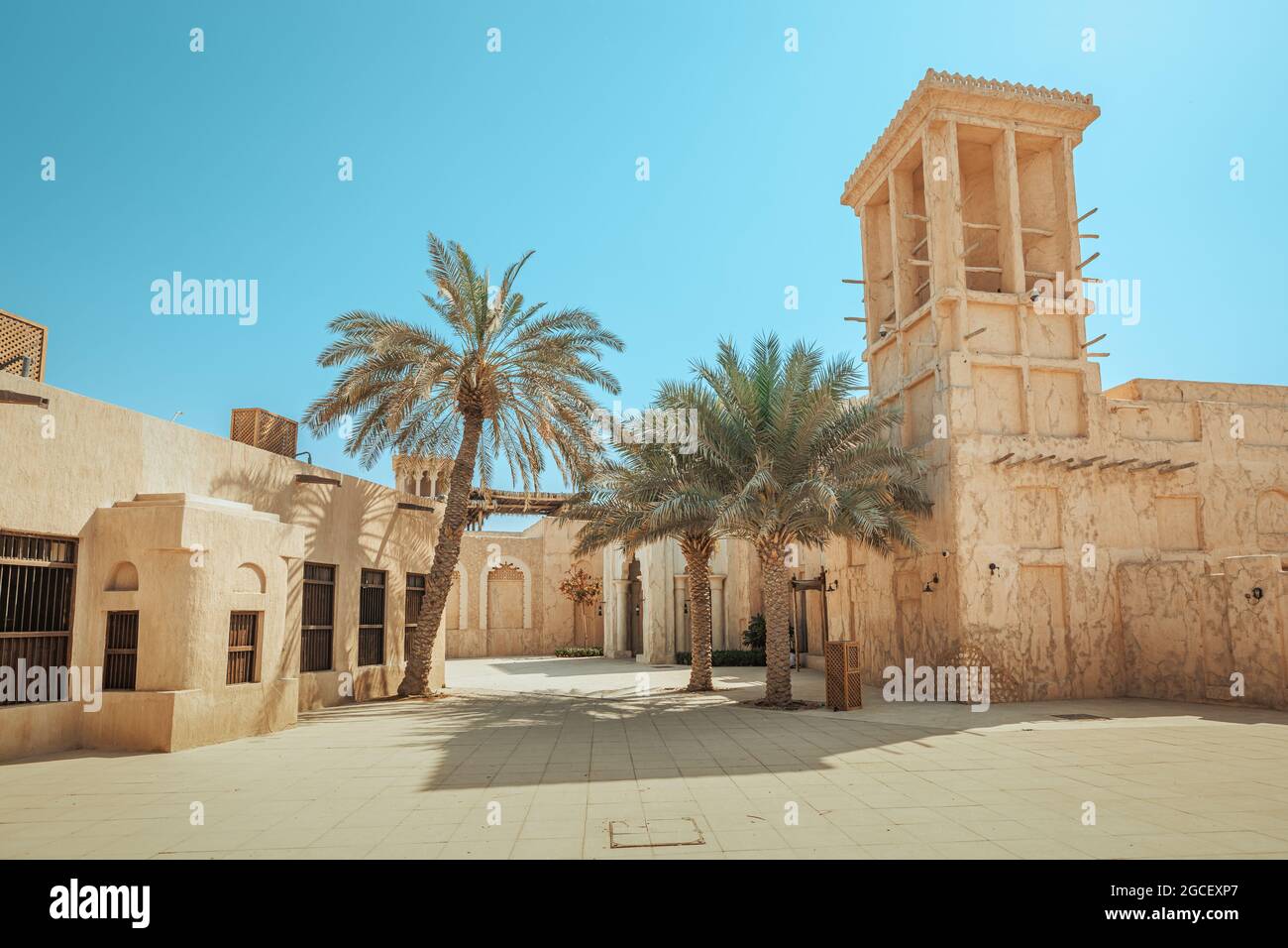 Dubai shindagha heritage village hi-res stock photography and images ...