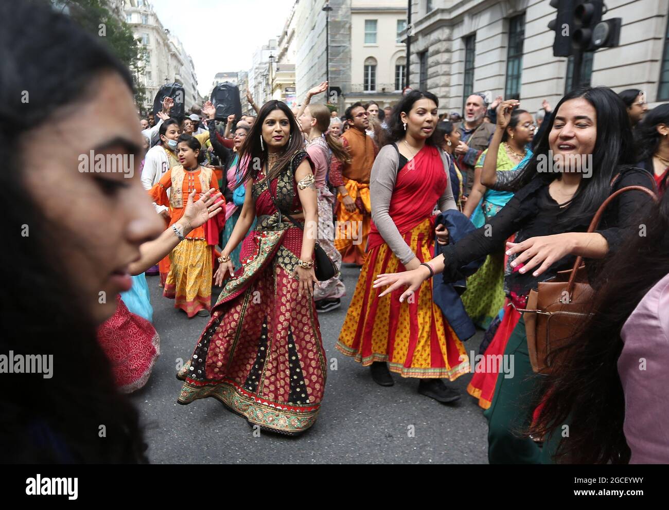 London, England, UK. 8th Aug, 2021. Members of Hindu community takes ...