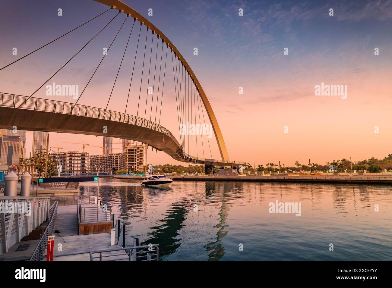 Dubai water canal tolerance bridge hi-res stock photography and images ...