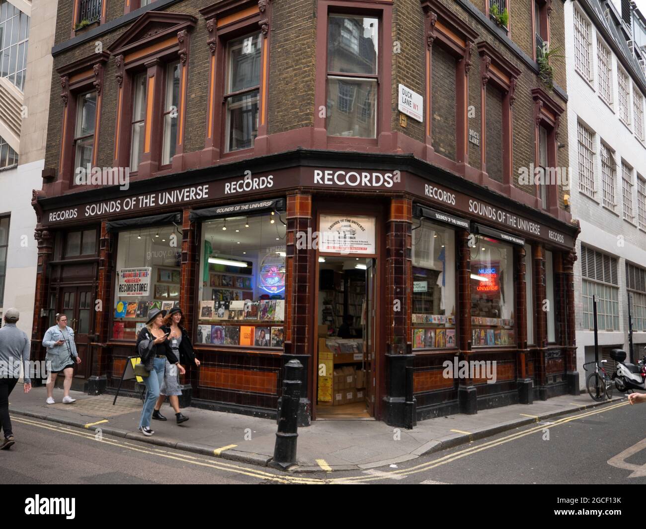 Sounds of the universe hi-res stock photography and images - Alamy