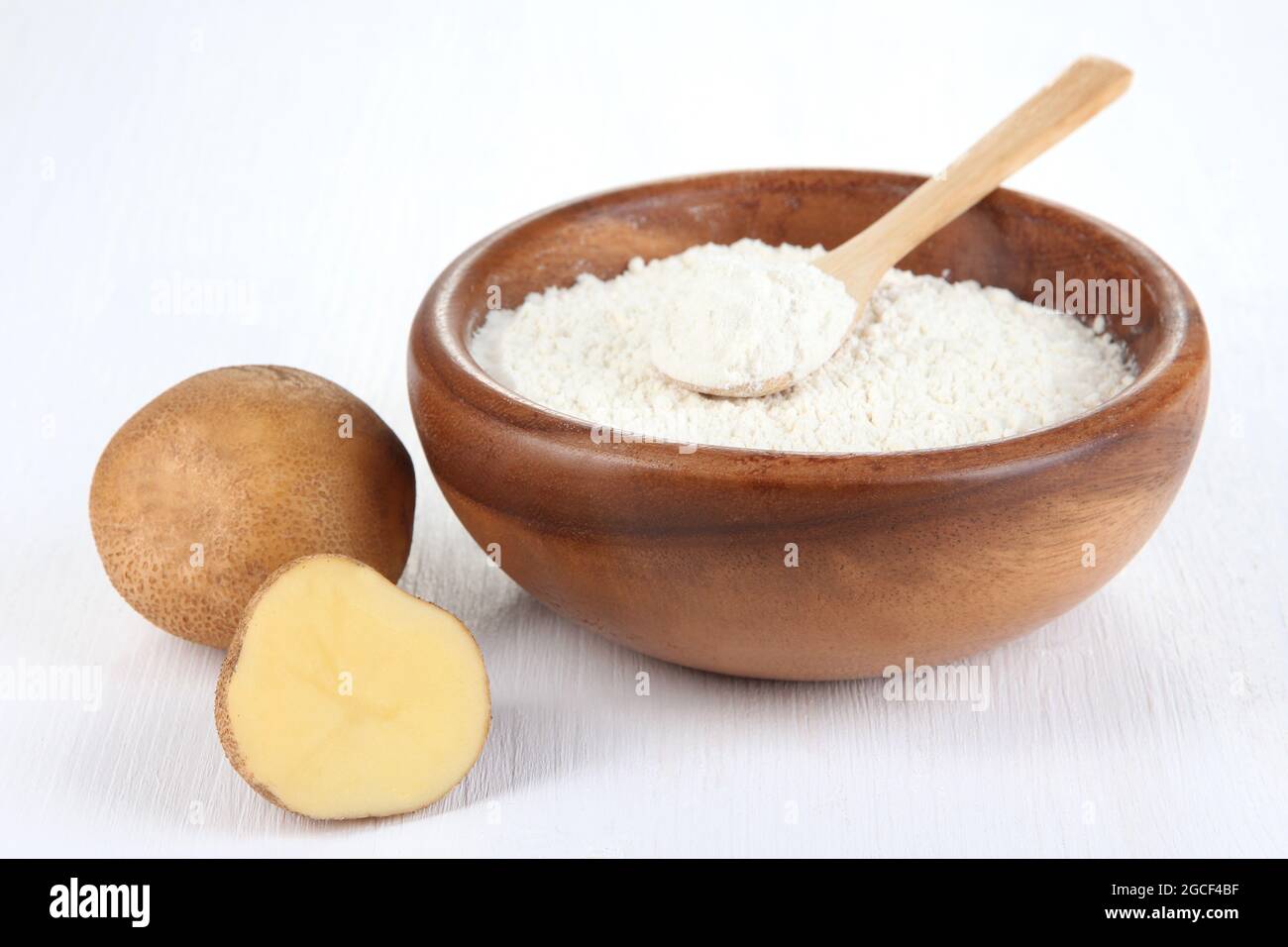 Starch in bowl isolated on white Stock Photo - Alamy