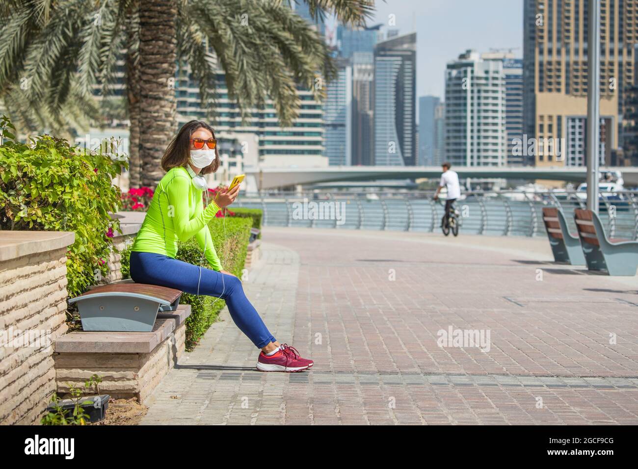 Dubai bench hi-res stock photography and images - Alamy