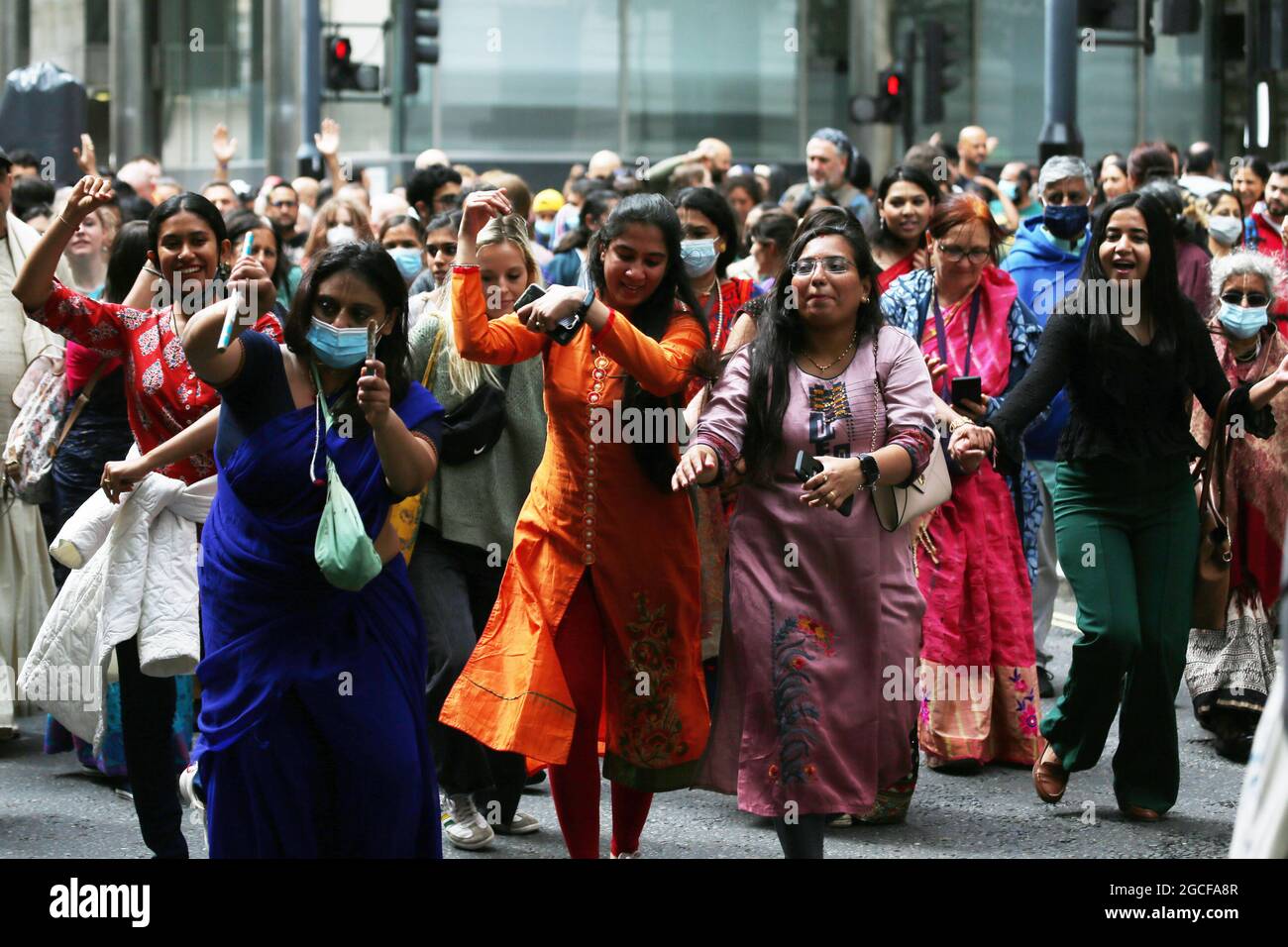 London, England, UK. 8th Aug, 2021. Members of Hindu community takes ...