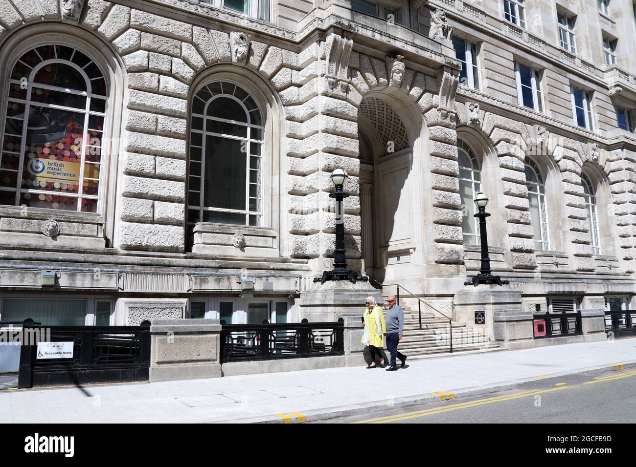 Cunard office hi-res stock photography and images - Alamy