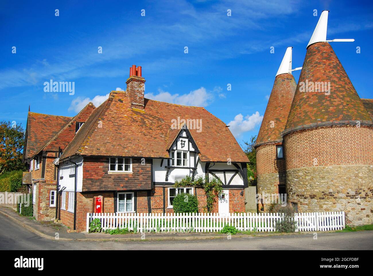 Oast Houses by cottage, Heaverham, Kent, England, United Kingdom Stock ...
