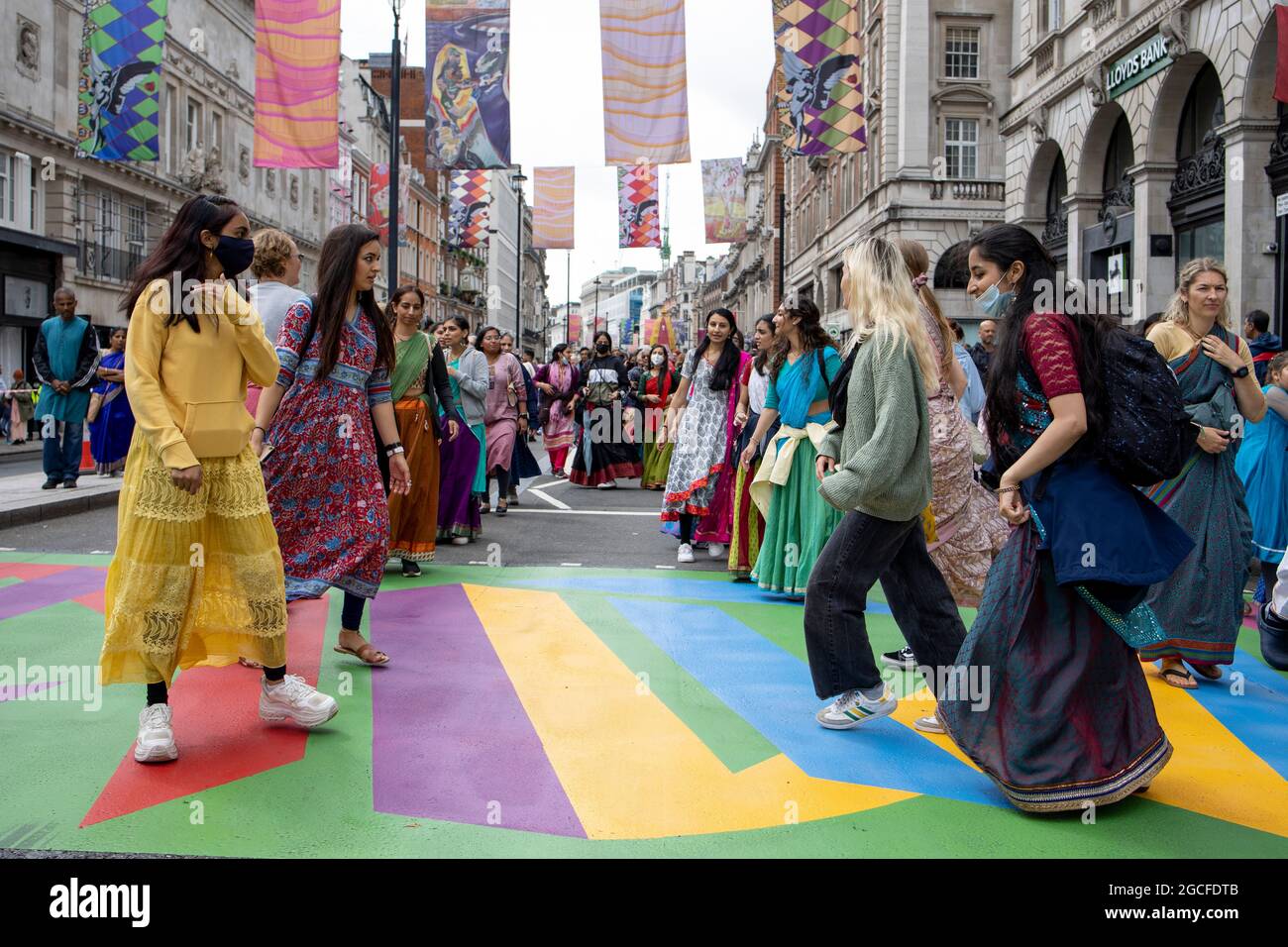 Dancing deities hi-res stock photography and images - Alamy
