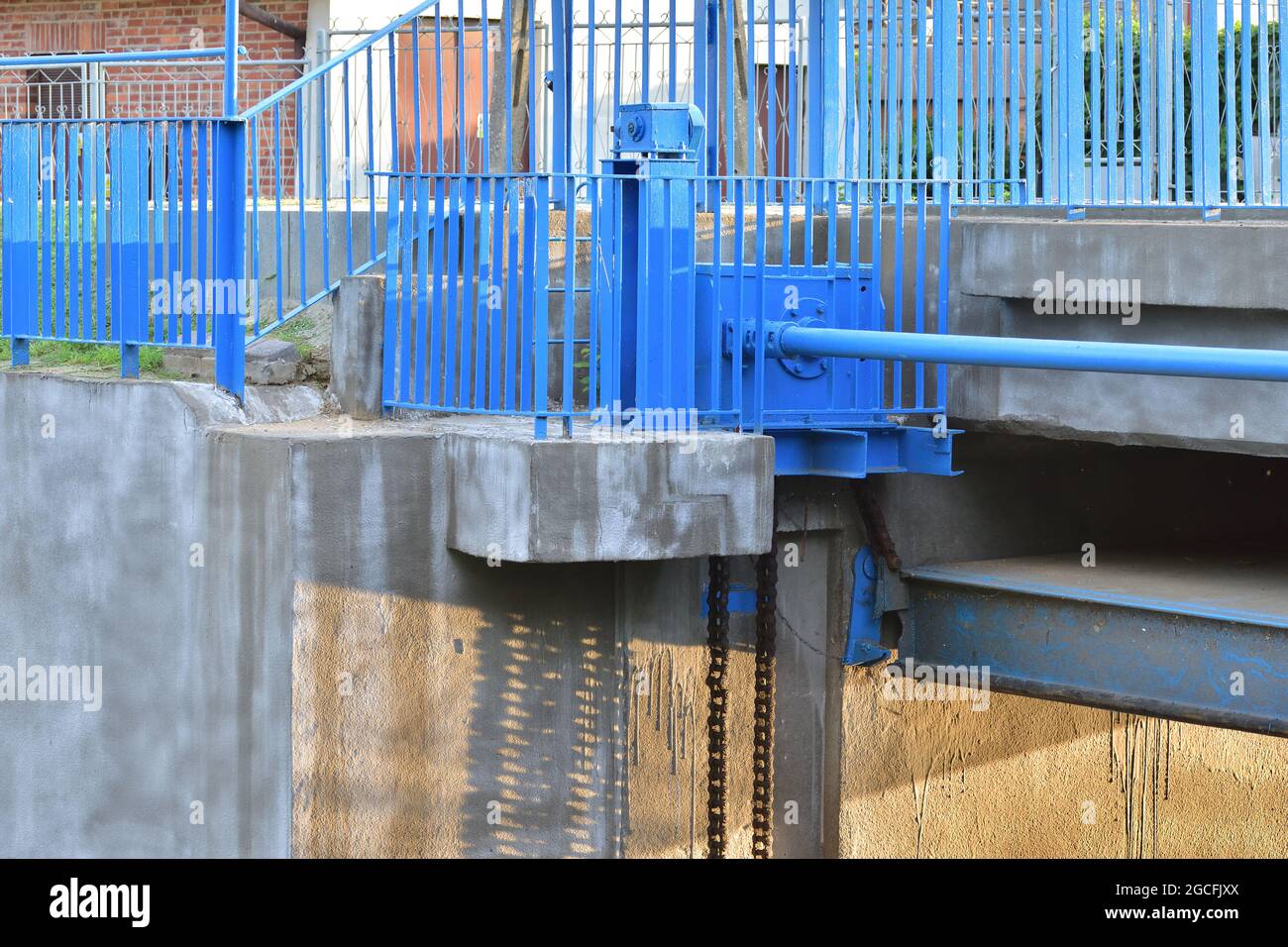 Historic mechanism for raising and lowering the lock gates for flood ...