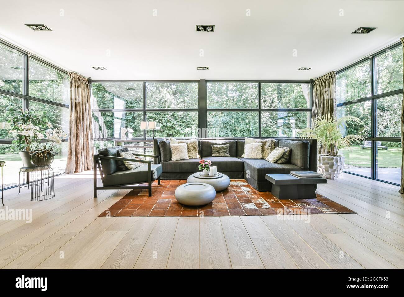 Luxury and beautiful living room interior design Stock Photo - Alamy