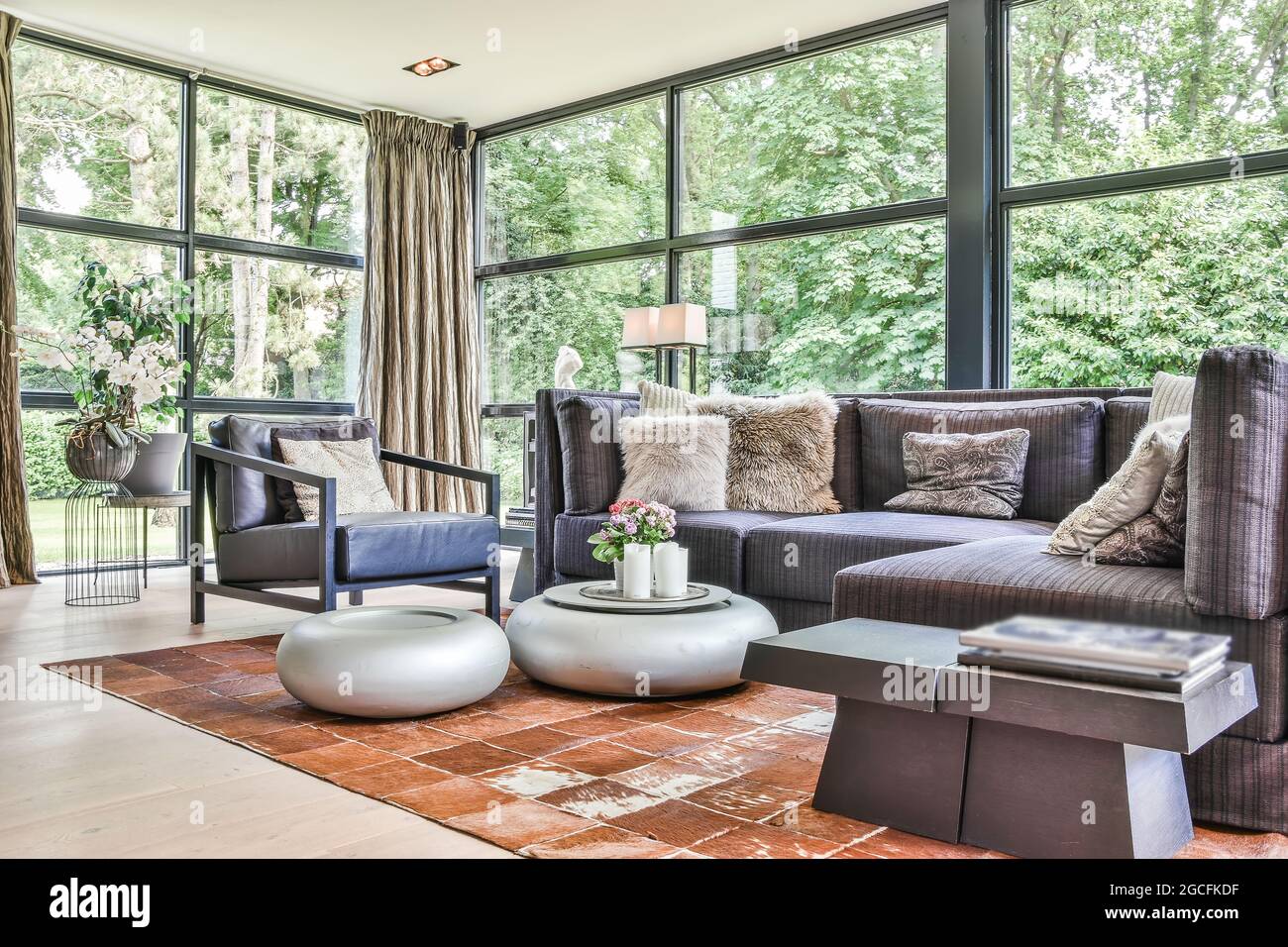 Luxury and beautiful living room interior design Stock Photo - Alamy