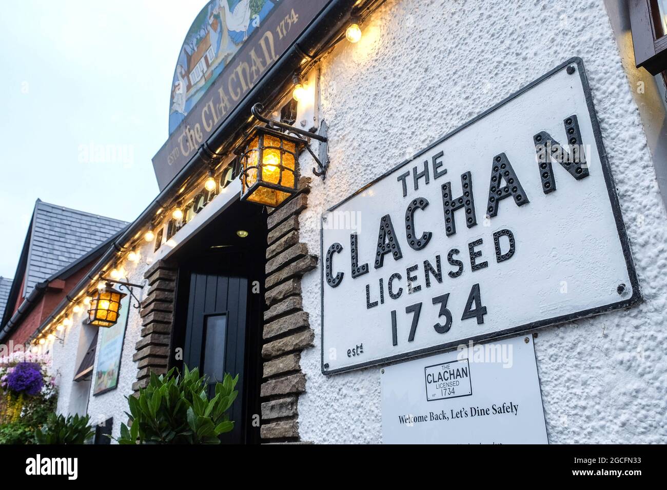 Oldest pub in scotland hi-res stock photography and images - Alamy