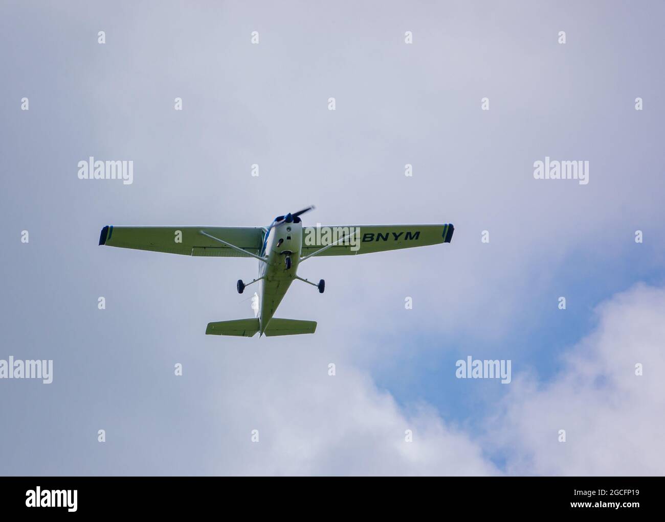 training light aircraft G-BNYM Cessna 172N Skyhawk, Kestrel Syndicate ...