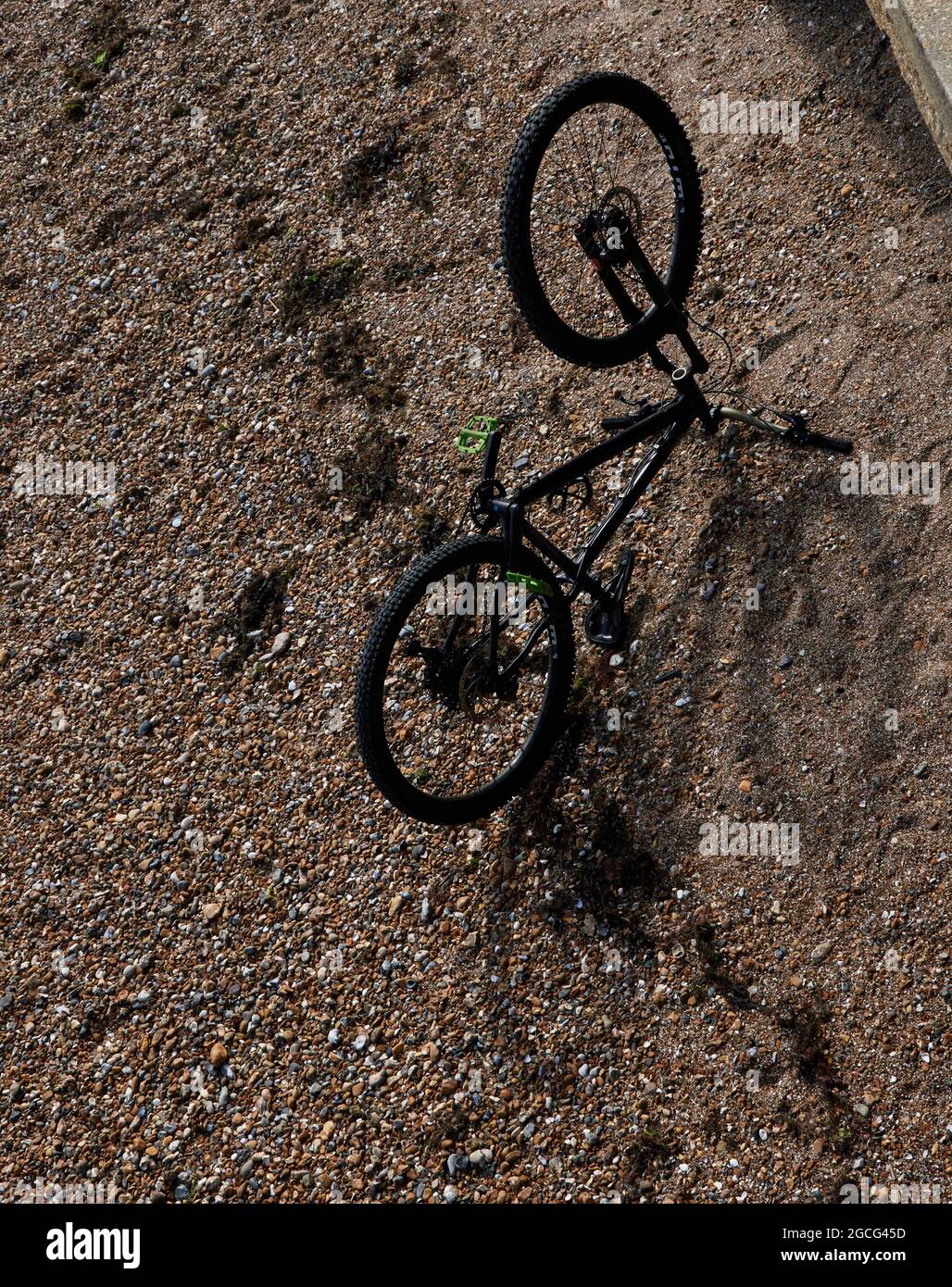 Upside down bicycle hi-res stock photography and images - Alamy