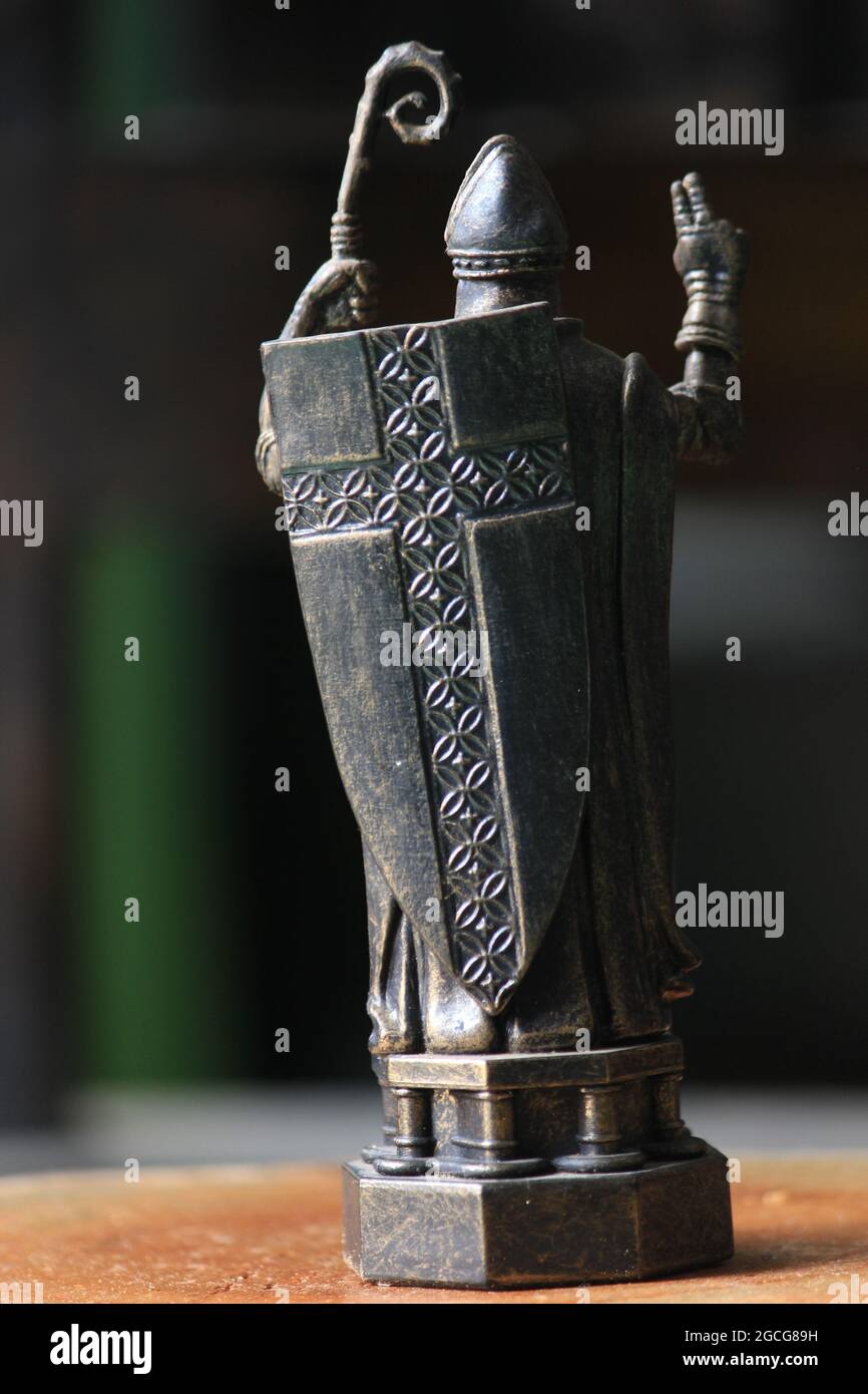 Miniature chess chess knight templar Stock Photo - Alamy