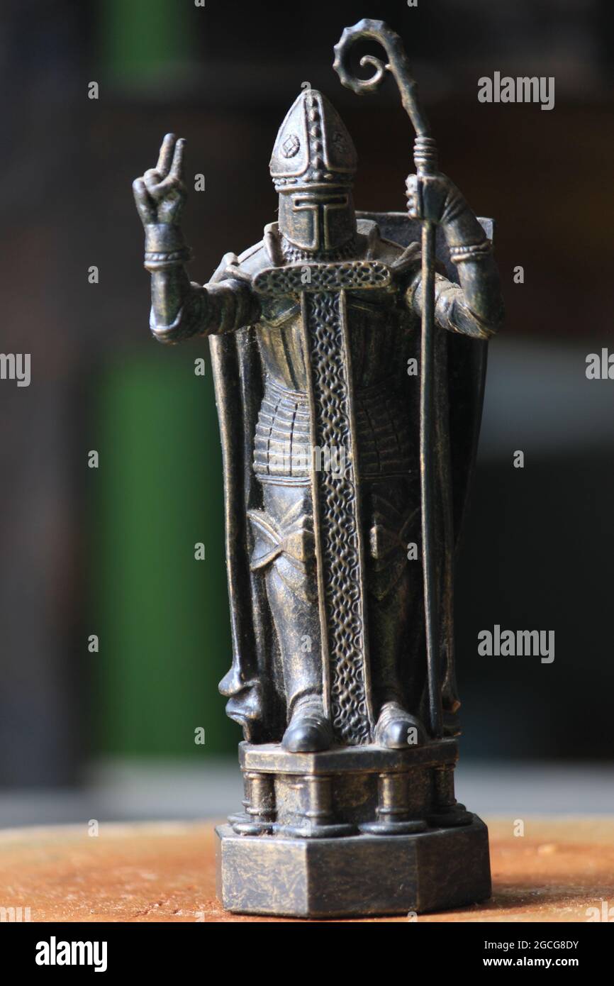 Miniature chess chess knight templar Stock Photo - Alamy