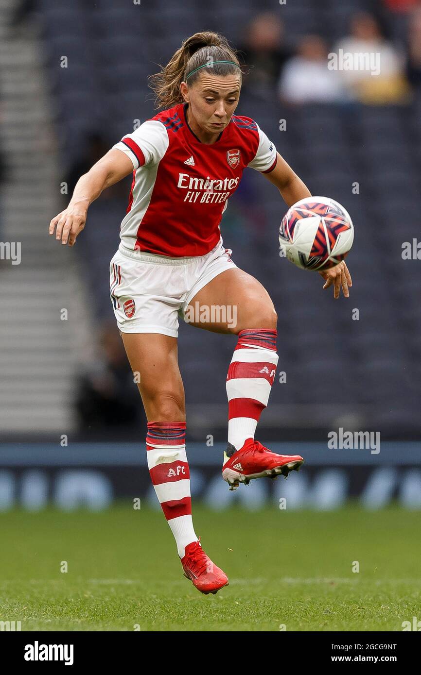 Katie mccabe of arsenal women hi-res stock photography and images - Alamy