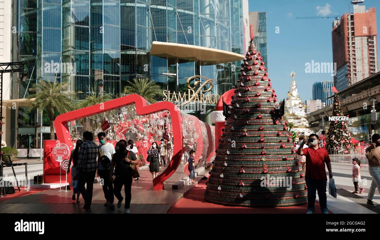 Christmas Decorations at Siam Paragon Shopping Mall Plaza Bangkok ...