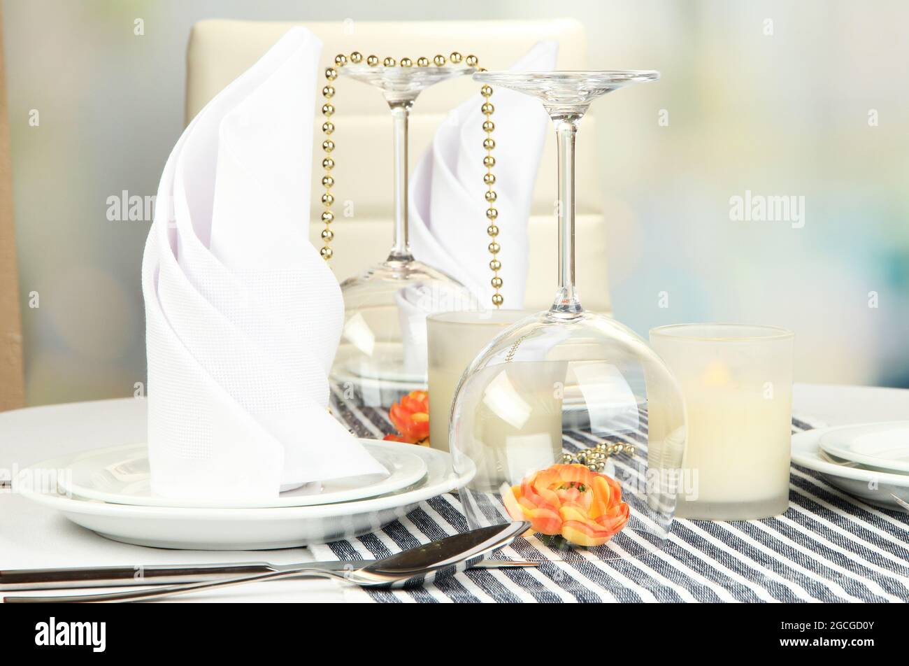 Table arrangement in restaurant Stock Photo - Alamy
