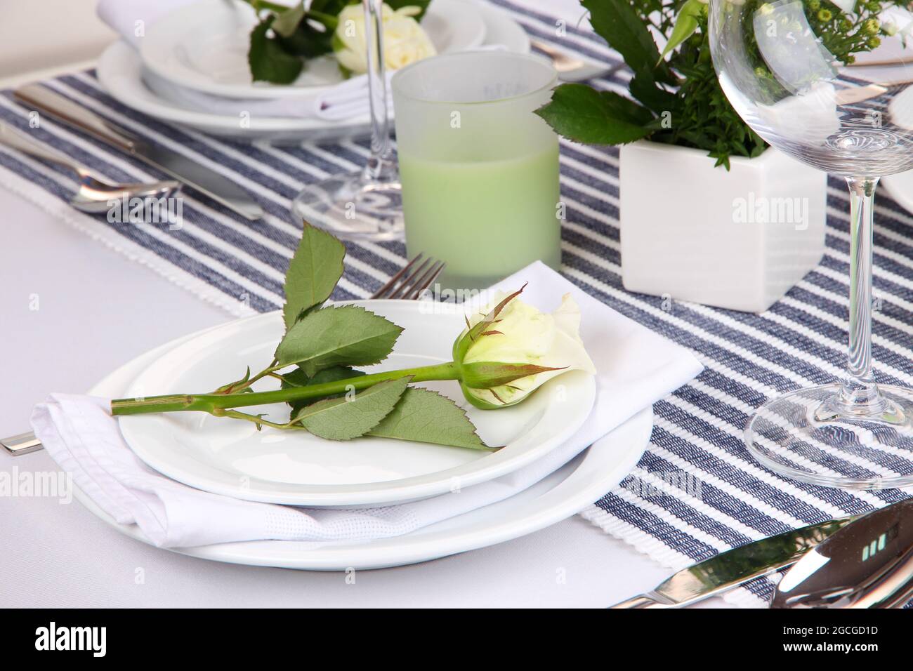 Table arrangement in restaurant Stock Photo - Alamy