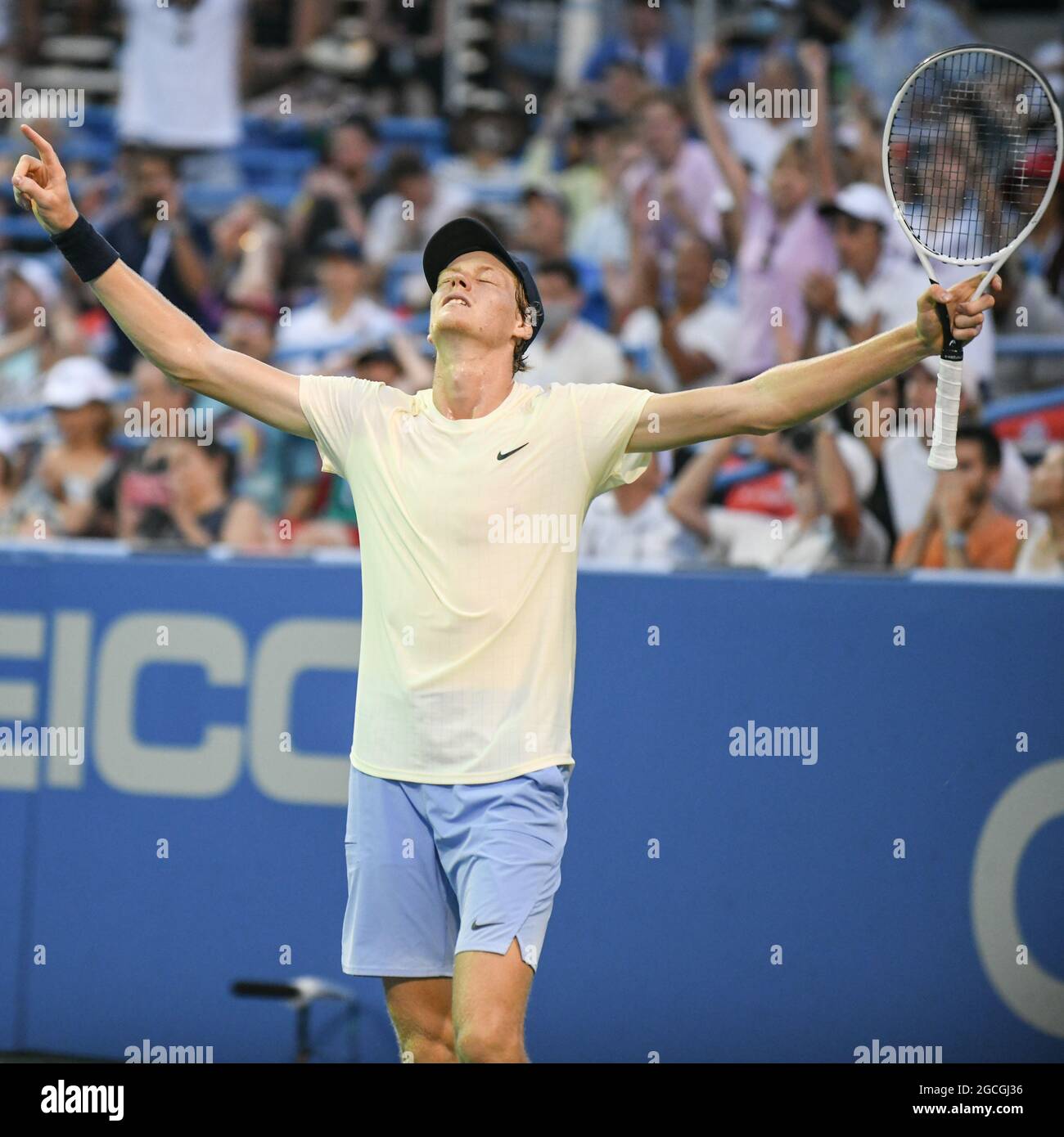 Washington, D.C, USA. 8th Aug, 2021. JANNIK SINNER reacts to winning ...