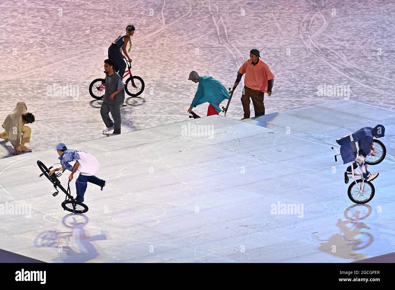 Tokyo, Japan. 08th Aug, 2021. Closing ceremony. Olympic stadium. 10-1 ...