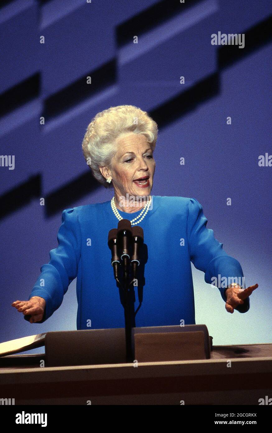 Female roll models hi-res stock photography and images - Alamy