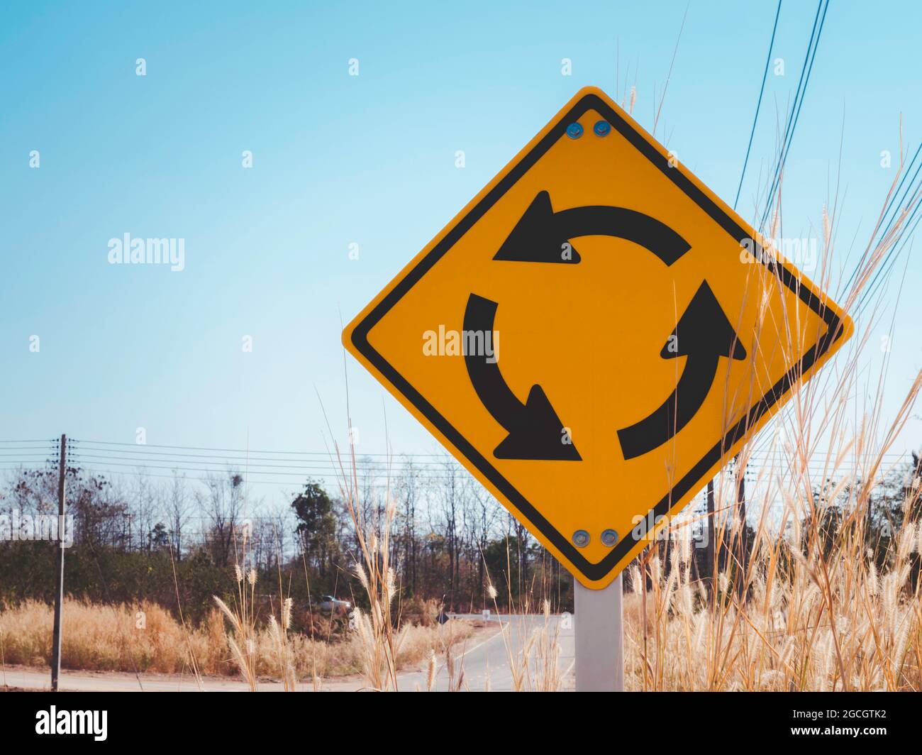 Road sign circular black arrow hi-res stock photography and images - Alamy