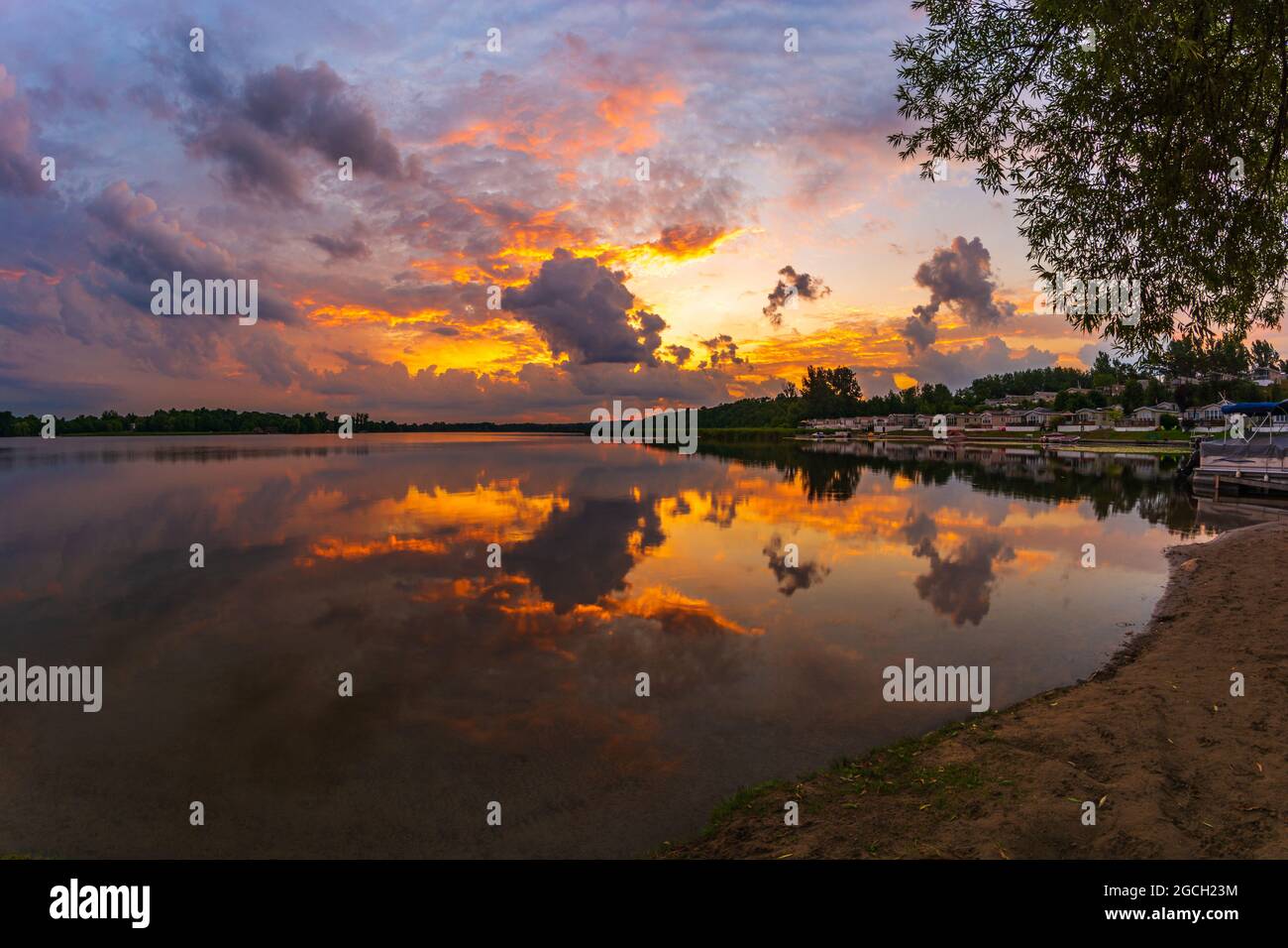 Chemong lake hi-res stock photography and images - Alamy