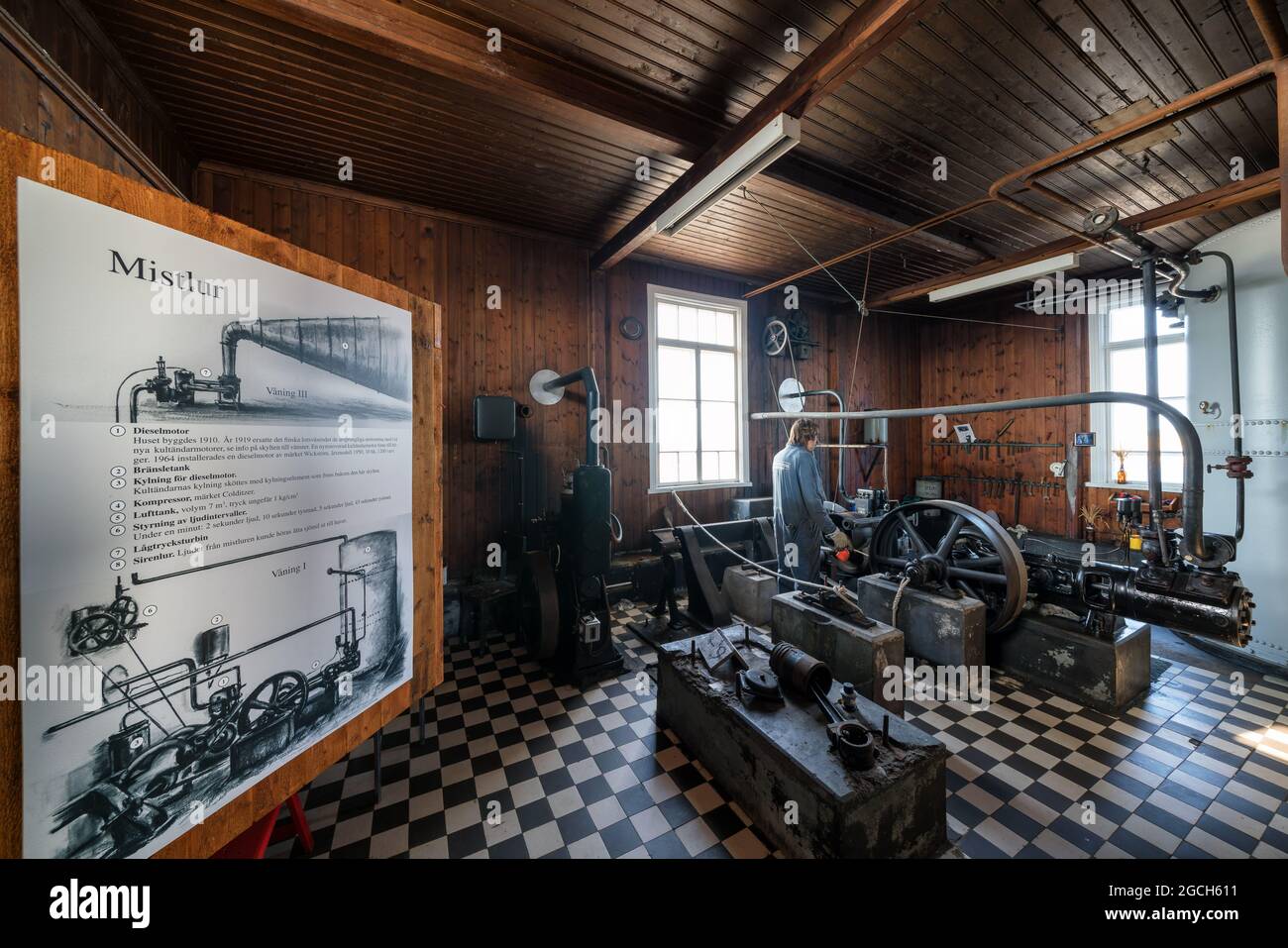 Machine machines old fog foghorn hi-res stock photography and images ...