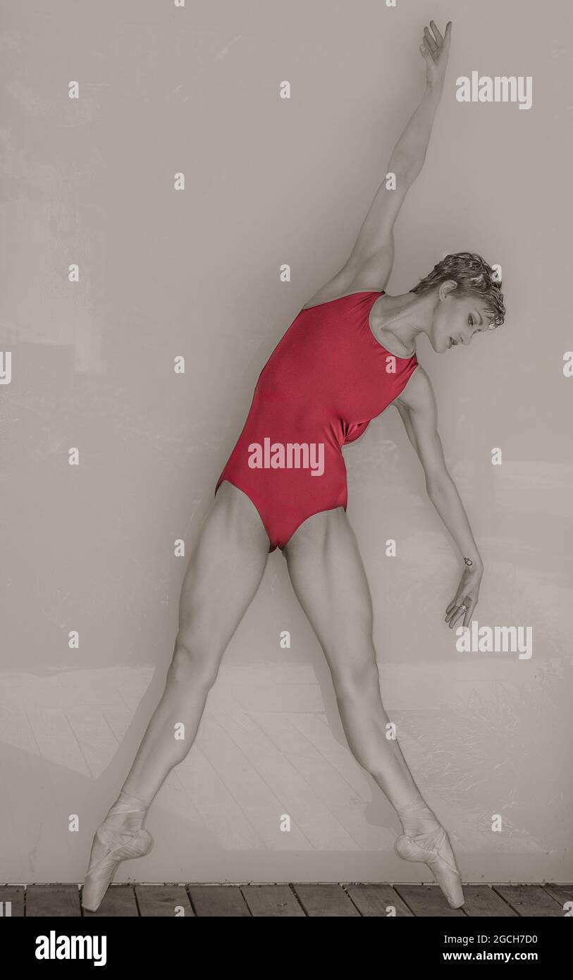Ballet model hi-res stock photography and images - Alamy