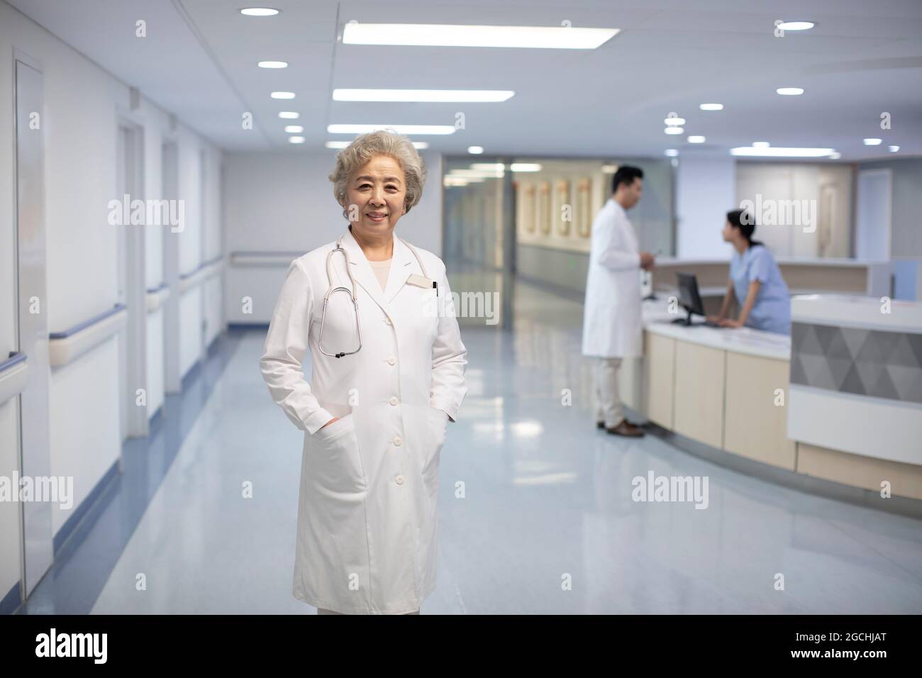 Female doctor name tag hi-res stock photography and images - Alamy