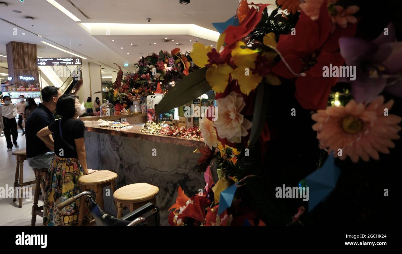 Interior Christmas Holiday Decorations at Siam Paragon Shopping Mall ...