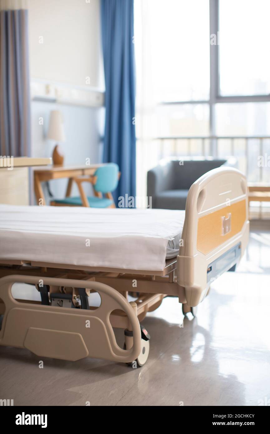 Empty hospital ward Stock Photo - Alamy