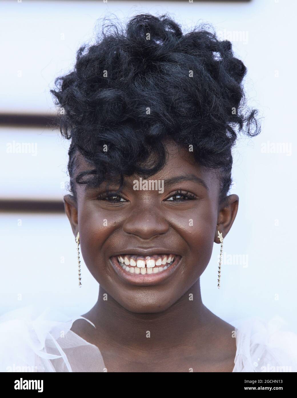 WESTWOOD, LOS ANGELES, CALIFORNIA, USA - AUGUST 08: Skye Dakota Turner ...