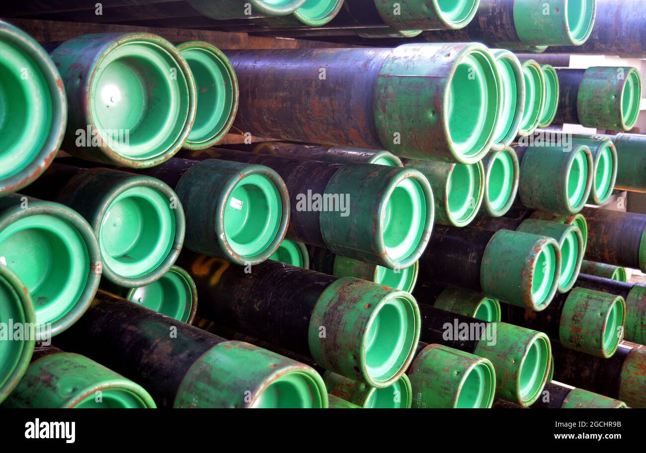 Offshore oil and gas platforms hi-res stock photography and images - Alamy