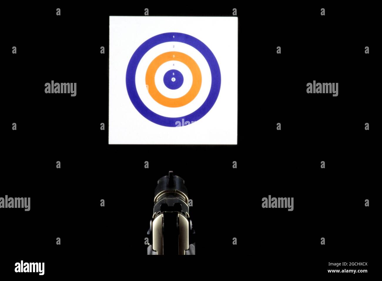 Pistol marksmanship competition hi-res stock photography and images - Alamy