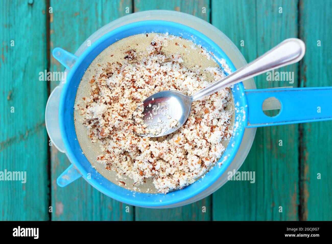 Blue sieve hi-res stock photography and images - Alamy