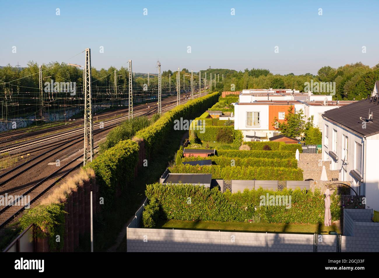 New row houses next to a railway line in Holzwickede Stock Photo - Alamy